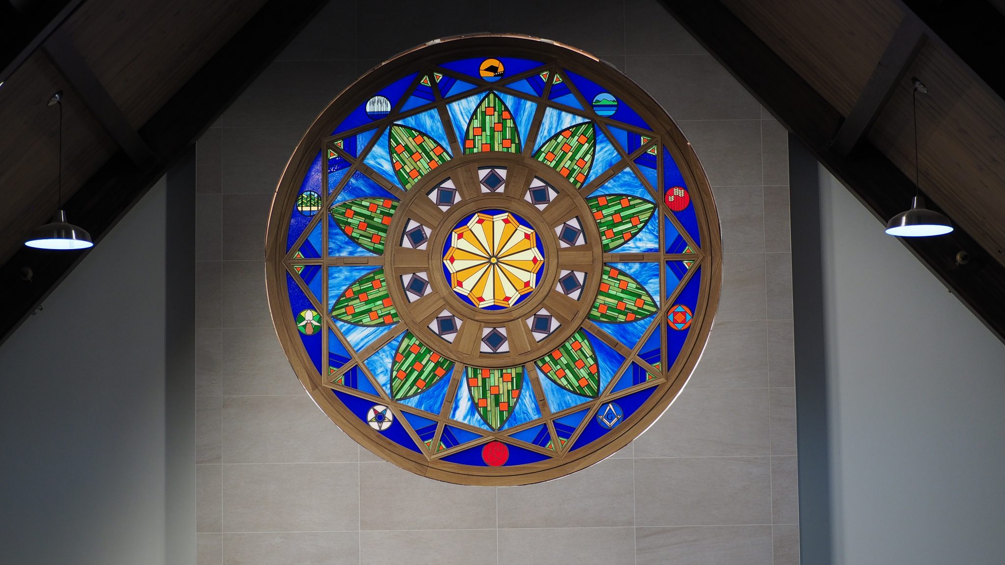 Masonic Home Rose Window in Chapel | Gaytee-Palmer Stained Glass Studio